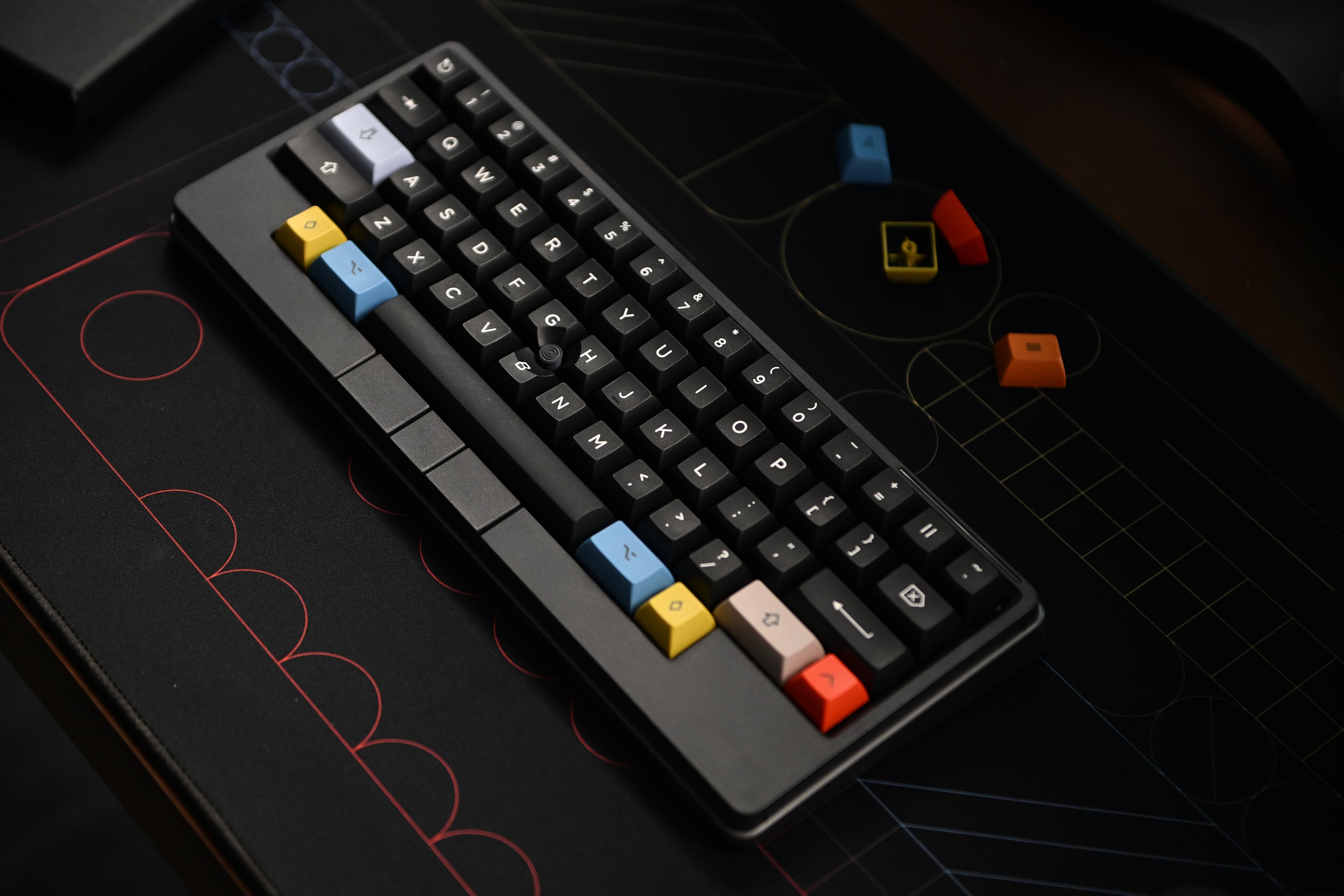 KAT White on Black Thickened Double Shot PBT Keycaps|Keyreative