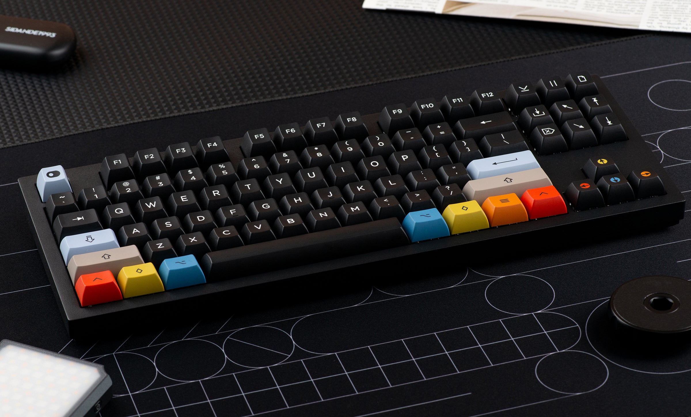 KAT White on Black + Extensions Thickened Double Shot PBT Keycaps Desi